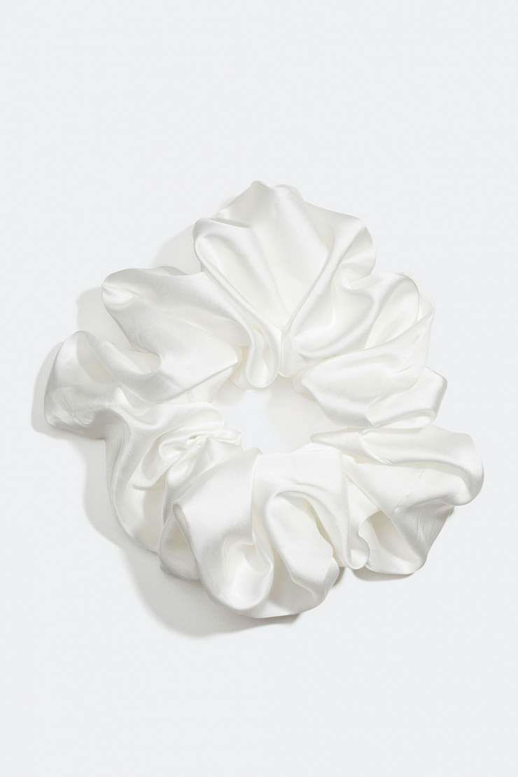 Shoppa scrunchies i butik och online