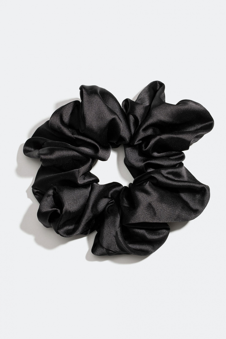 Shoppa scrunchies i butik och online