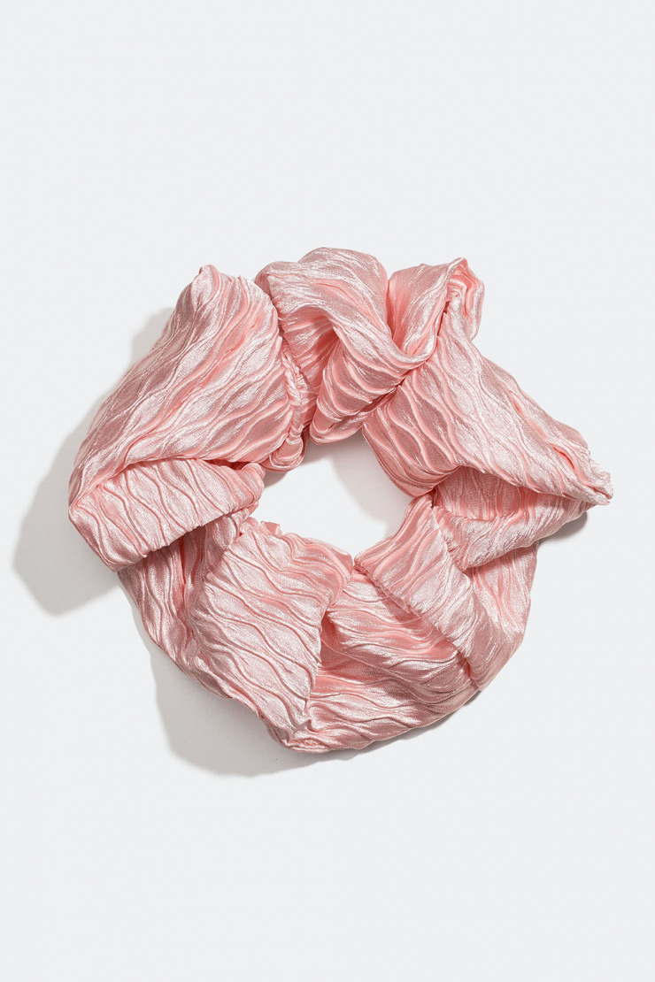 Shoppa scrunchies i butik och online