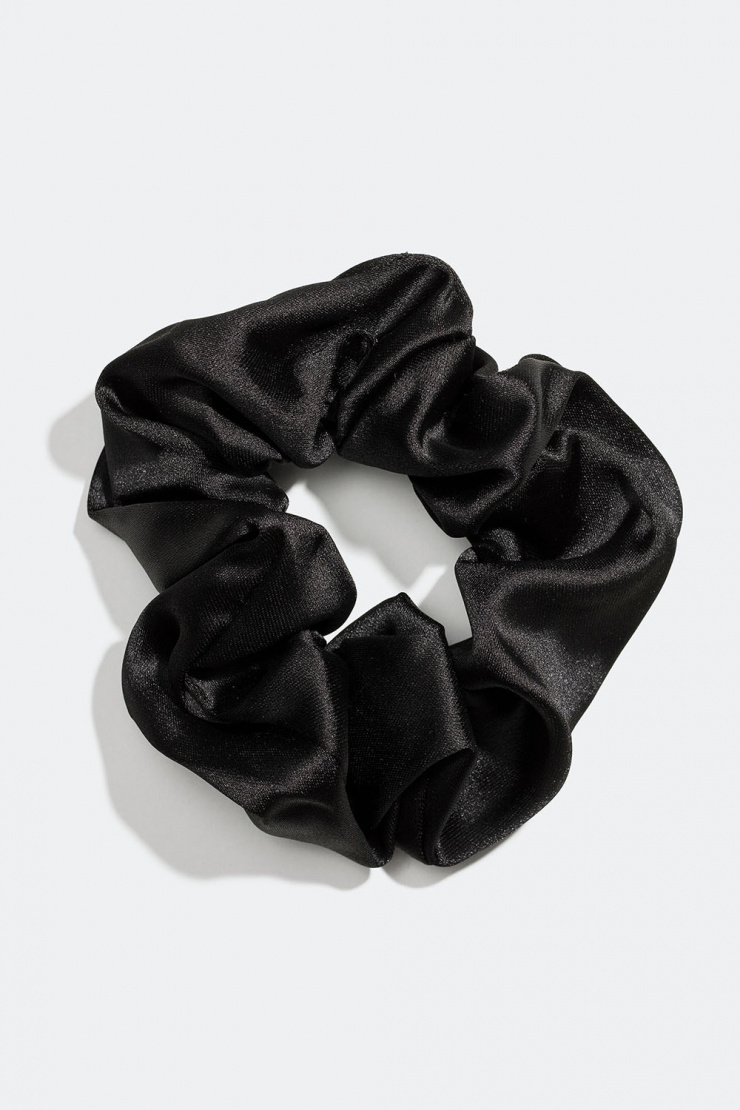 Shoppa scrunchies i butik och online
