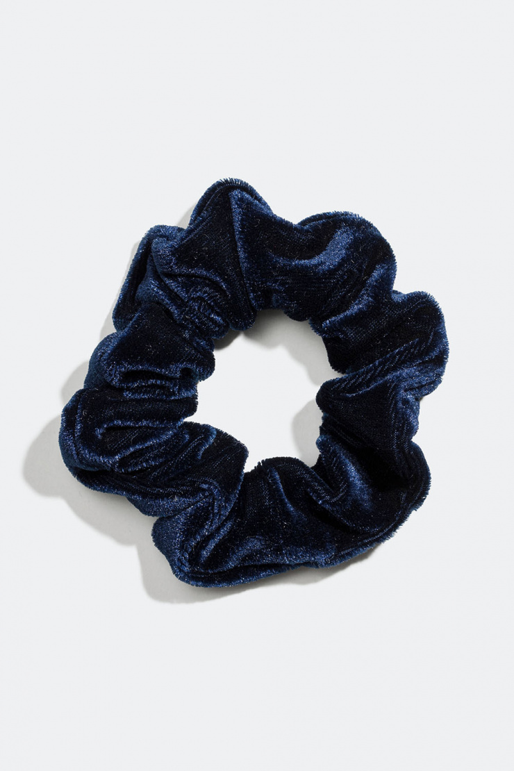 Shoppa scrunchies i butik och online