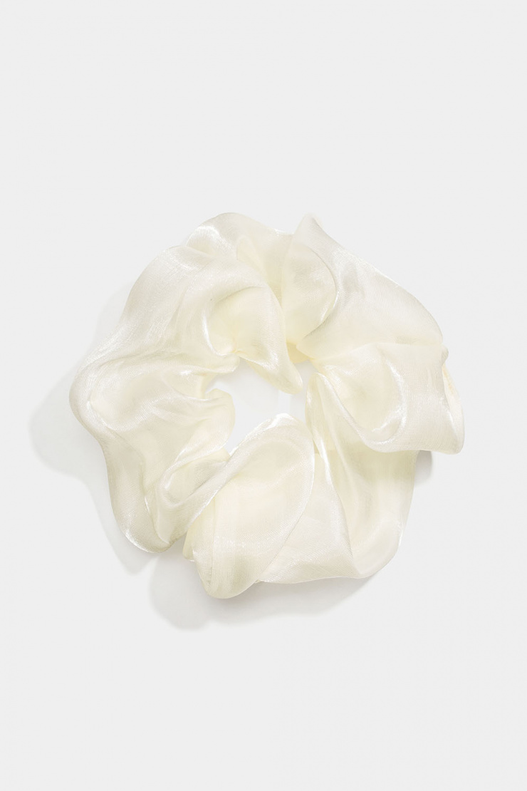 Shoppa scrunchies i butik och online